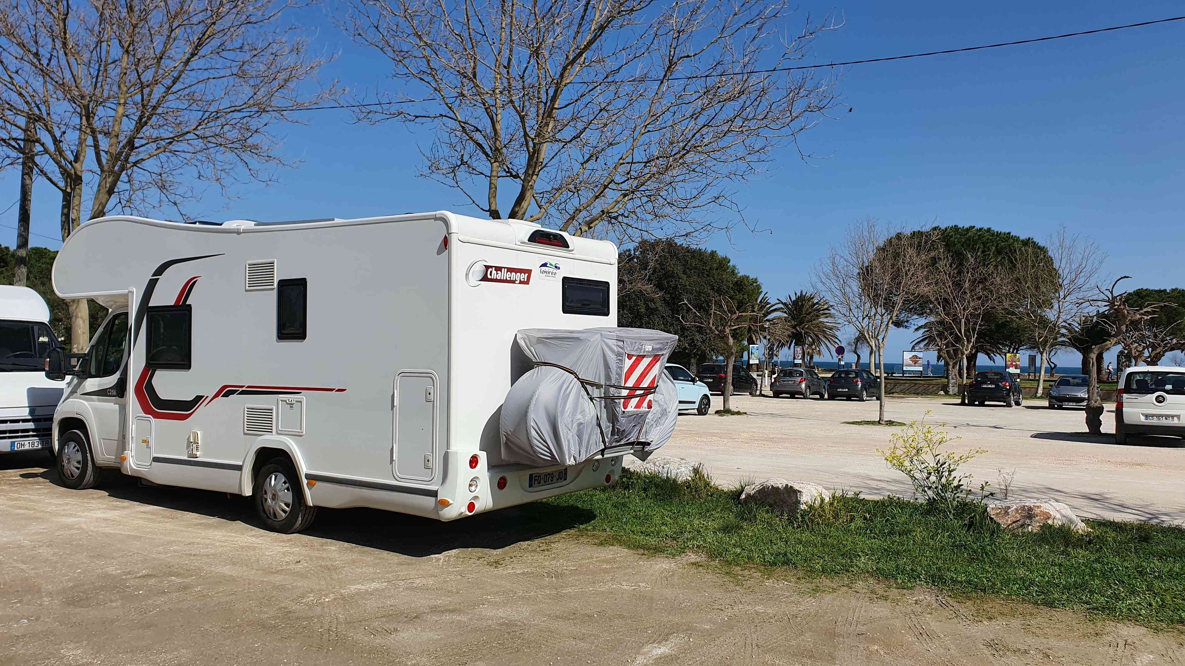 Location Camping car Capucine - TAURINYA (66) - CHALLENGER C256 | Hapee