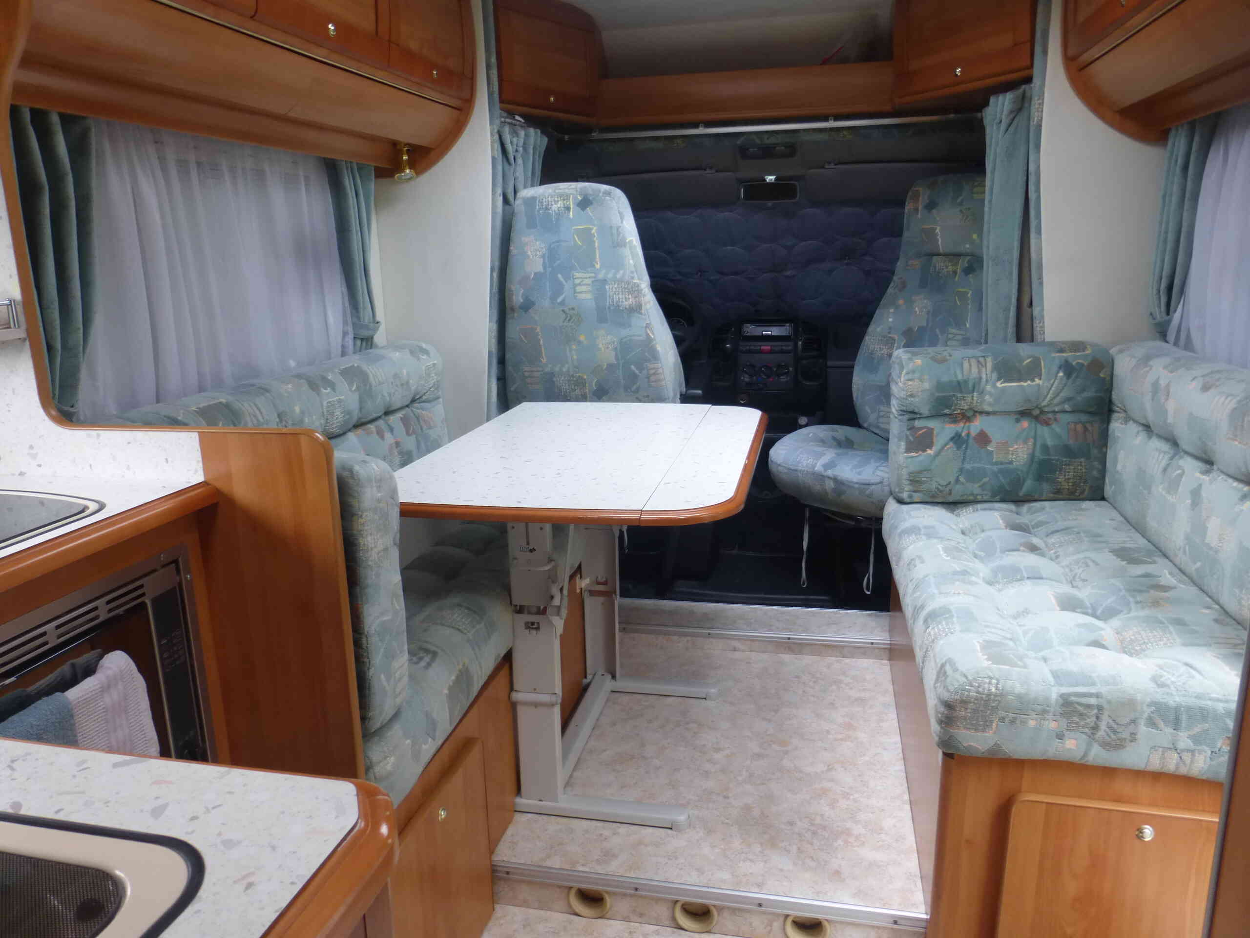 Location Camping car Profilé - ANGICOURT (60) - FLEURETTE GREBE | Hapee